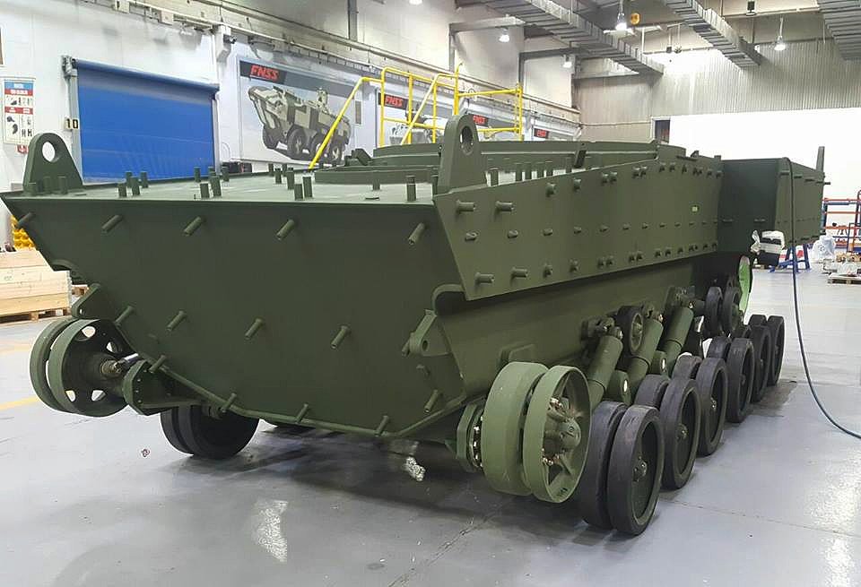 DEFENSE STUDIES: Medium Tank Pindad - FNSS Masih Proses Perakitan