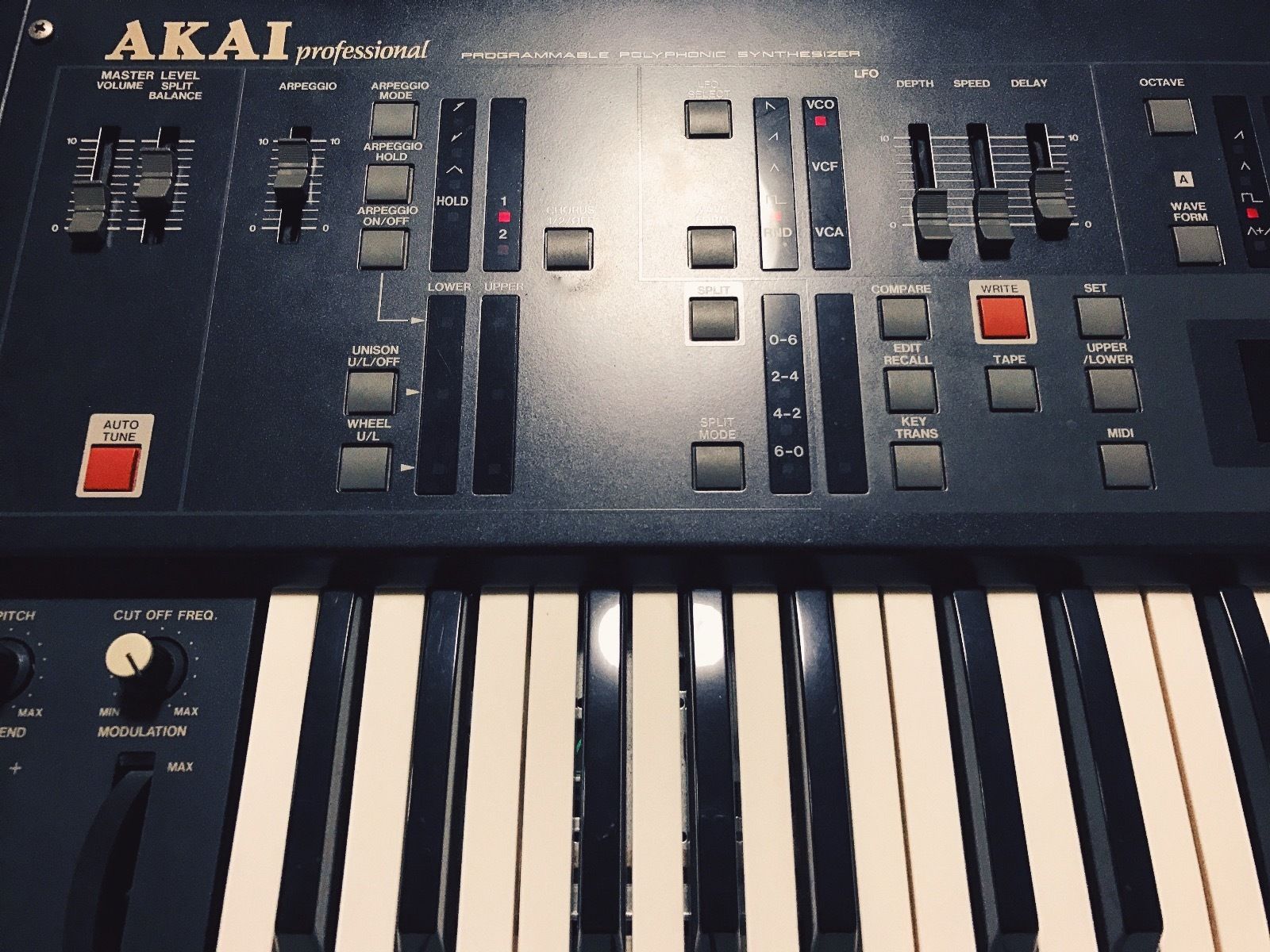 MATRIXSYNTH: Akai AX60 Synthesizer