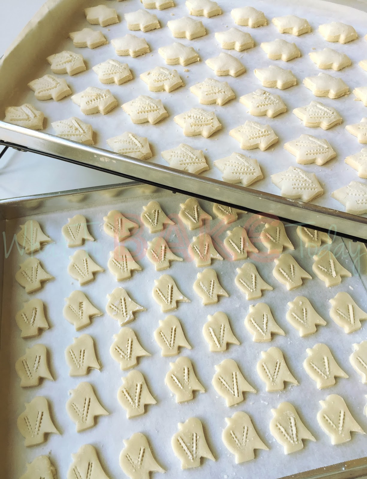 What To Bake Today: Kueh Bangkit (CNY Coconut Tapioca Cookies)