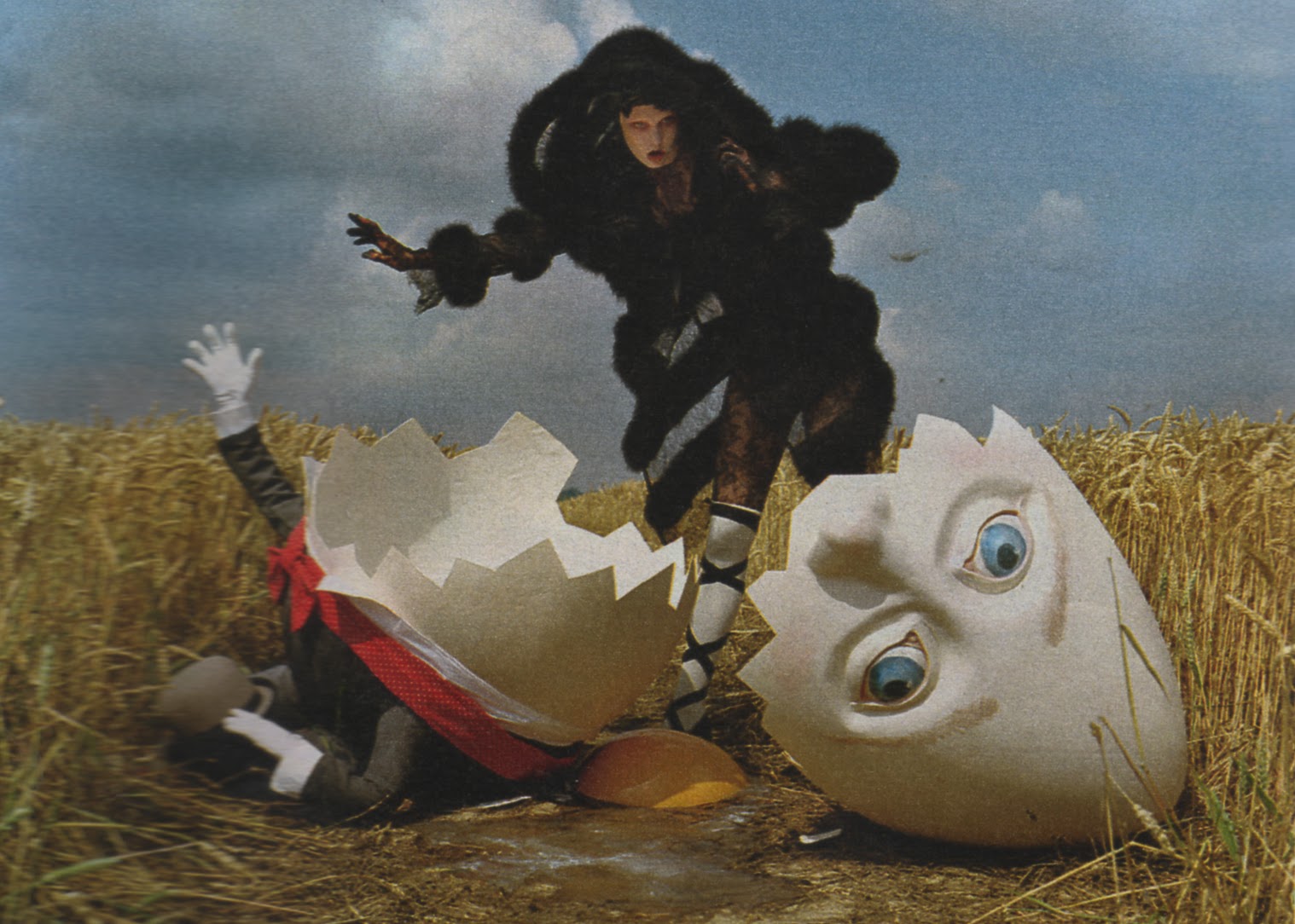 Tim Walker Story Teller Exhibition – Karen Barlow