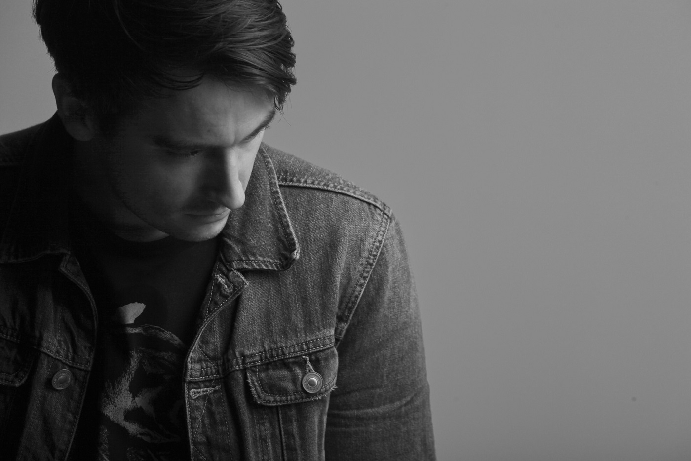 RJ Thompson Covers Bob Dylan’s ‘The Times They Are A-Changin’