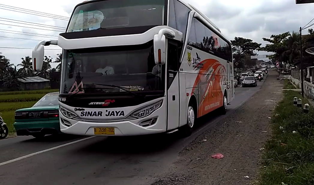 Bis Jabodetabek Airport Jet Bus 2+ SHD Adiputro Double Decker ...