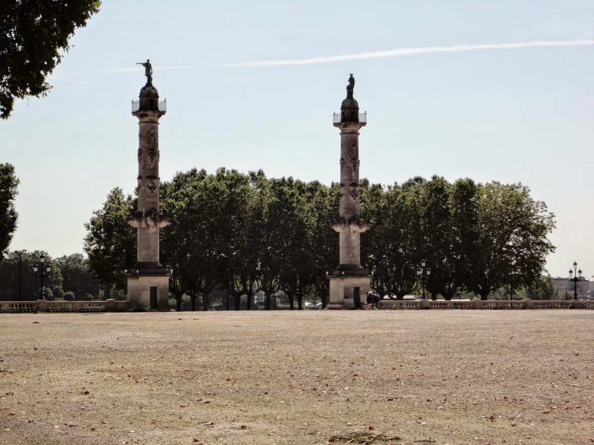 Единство Звуком: Коллекция колонн со всего мира