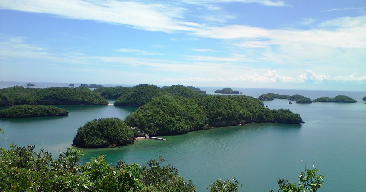 the viewing deck: Hundred Islands day-tour