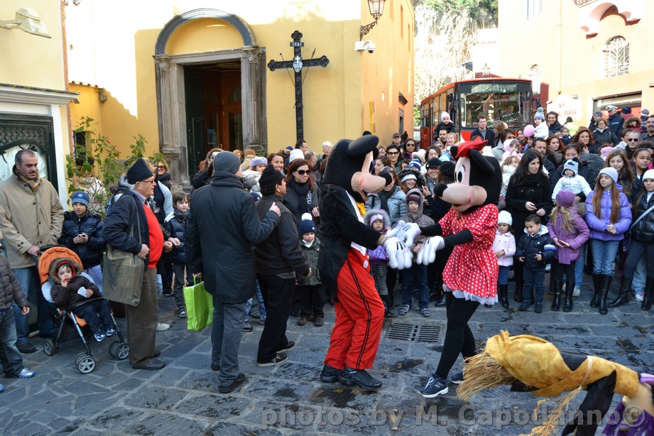 Positano MY LIFE: per le strade di Positano la Disney Parade ...