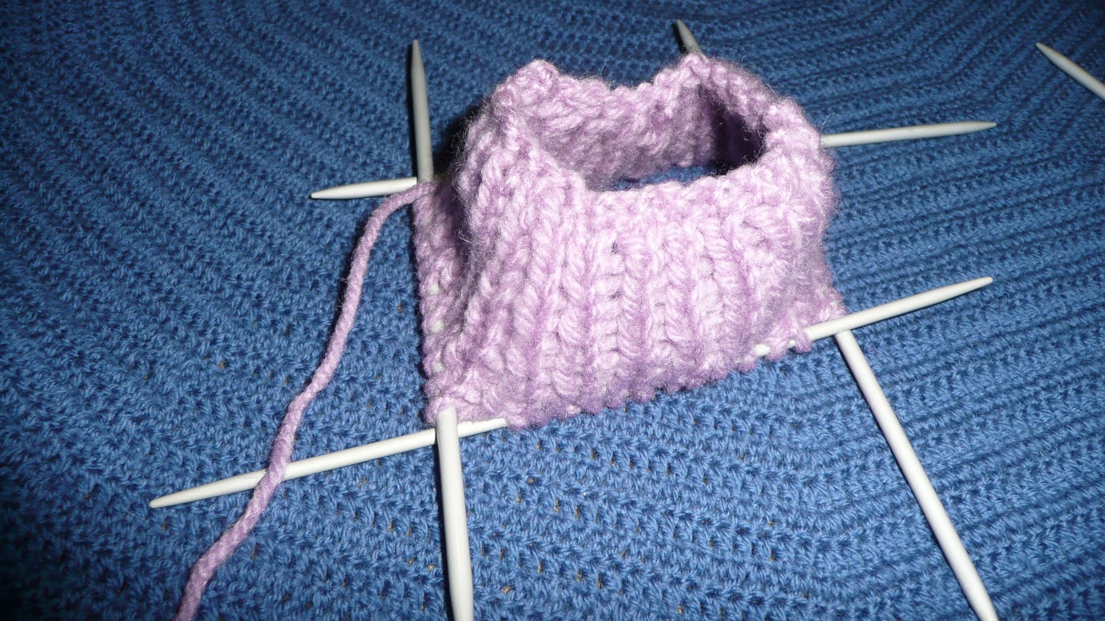 Sa invatam sa crosetam si sa tricotam: sosete tricotate pas cu pas