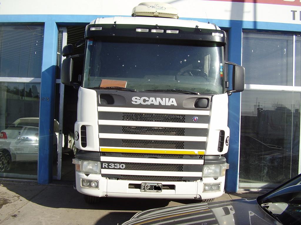 Camiones en Venta: SCANIA 114 FRONTAL R330 año 2005