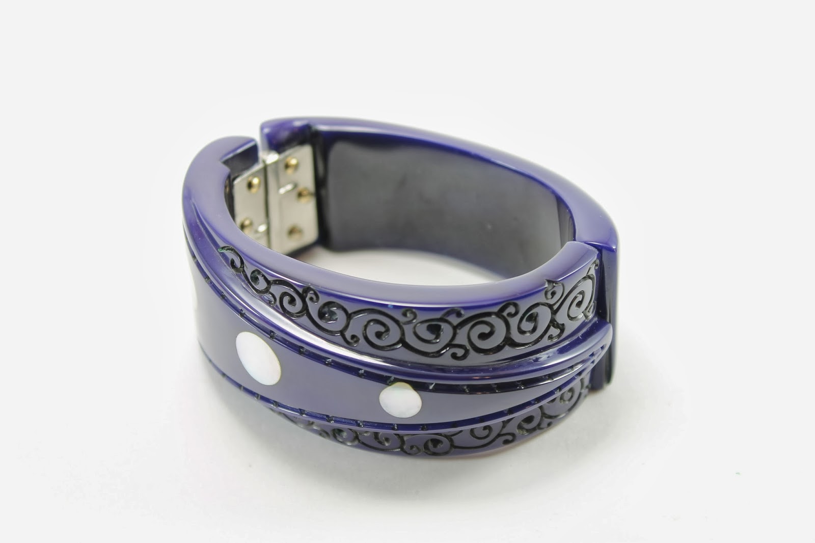 Brighter Bakelite: Polished Bakelite