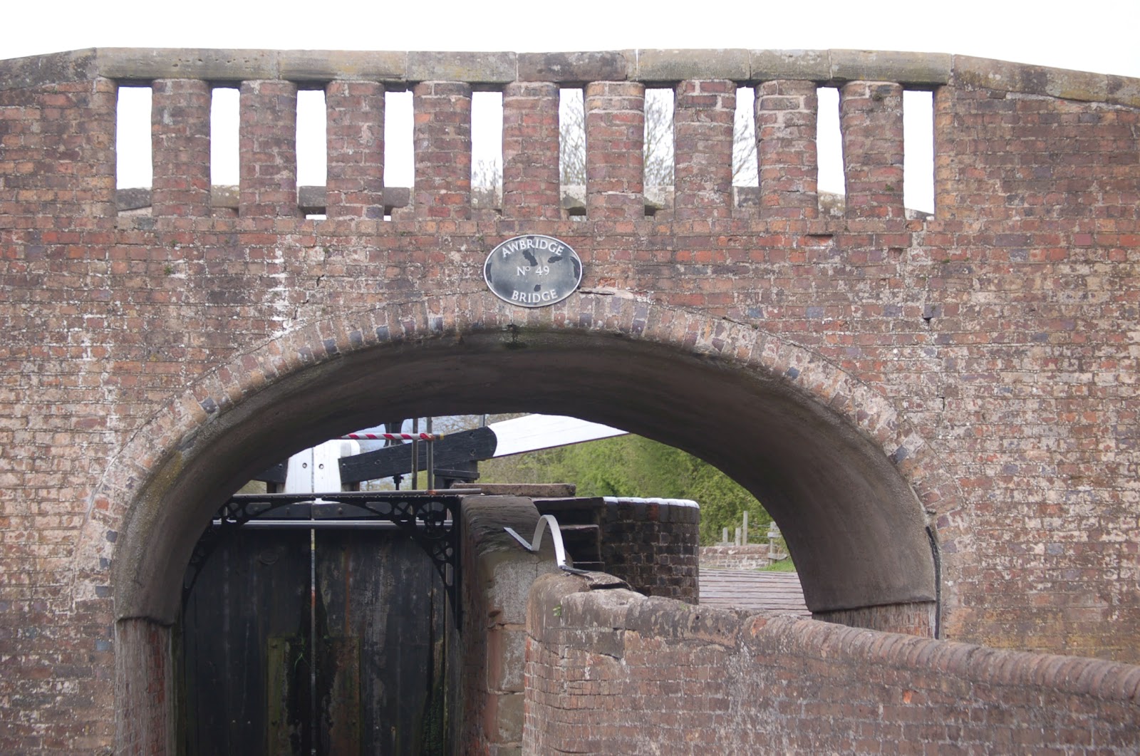 Jandai - Living the Canals on our Narrowboat: April 2012