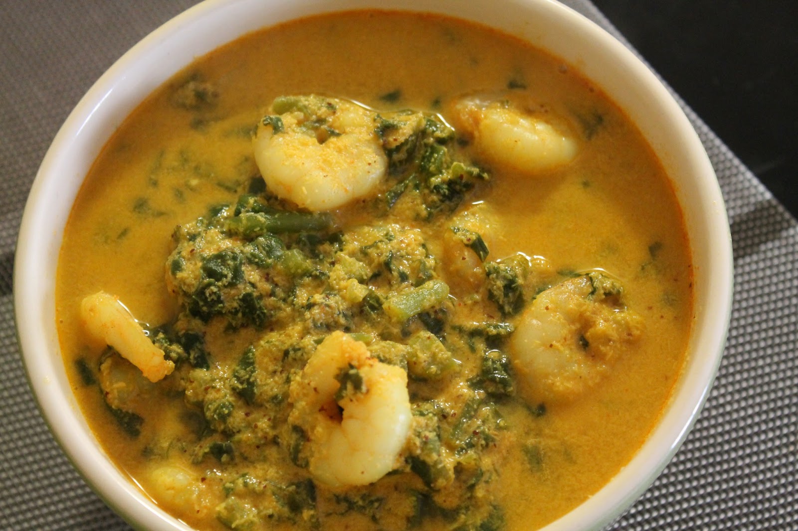 Sumee's Culinary Bites: Vaali Sungat Randhayi/ Basale leaves with ...