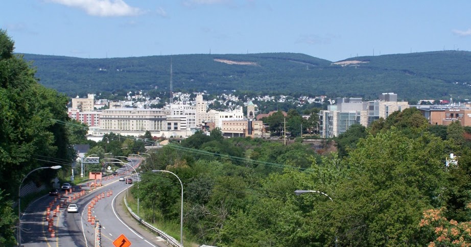 Frank's Place: Scranton Skyline