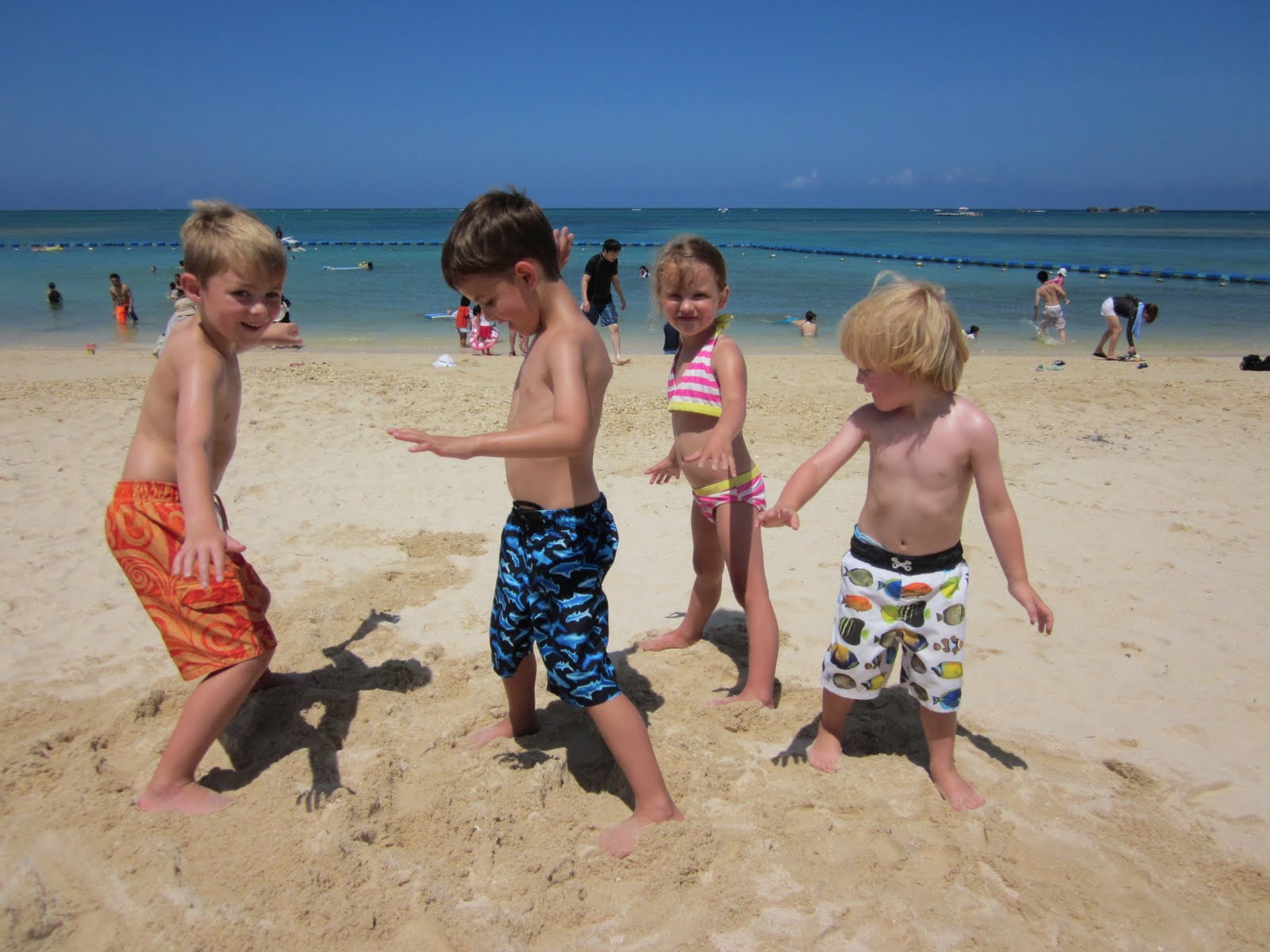 Enjoying Life With 4 Kids: 1st Trip to Zanpa Beach