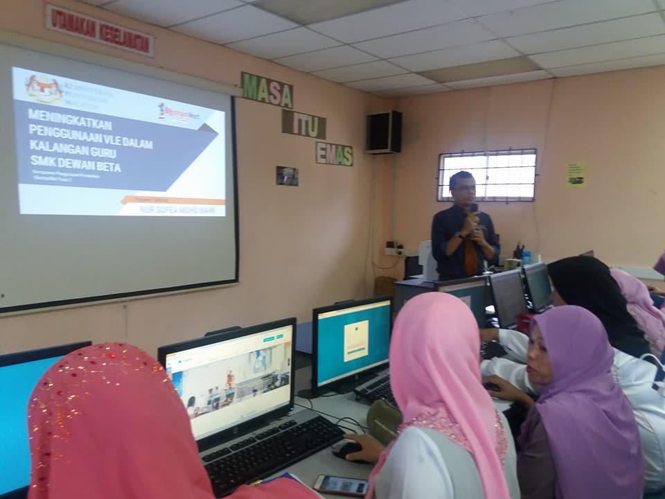 SMK DEWAN BETA | TAKLIMAT PENGGUNAAN VLE GURU DAN MURID OLEH UNICLIQ ...