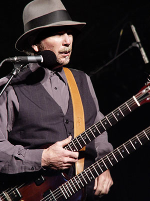 Skinny Devil Magazine: GUITAR GODS: Roy Rogers