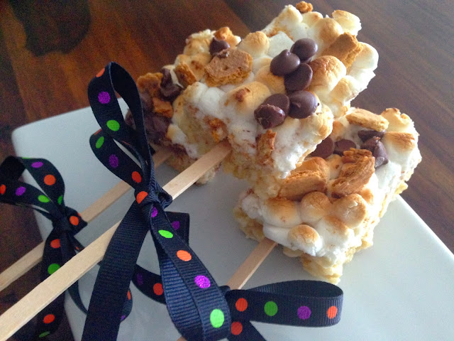 The Preppy Hostess : Rice Krispie S’mores On a Stick