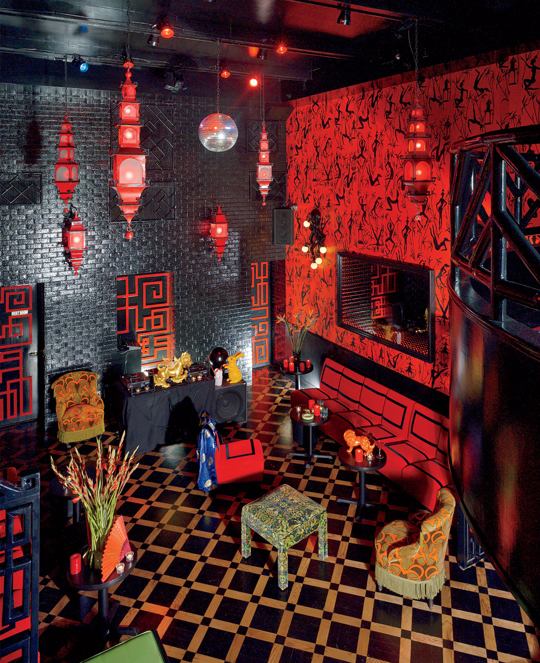 loveisspeed.......: Le Baron Paris nightclub..