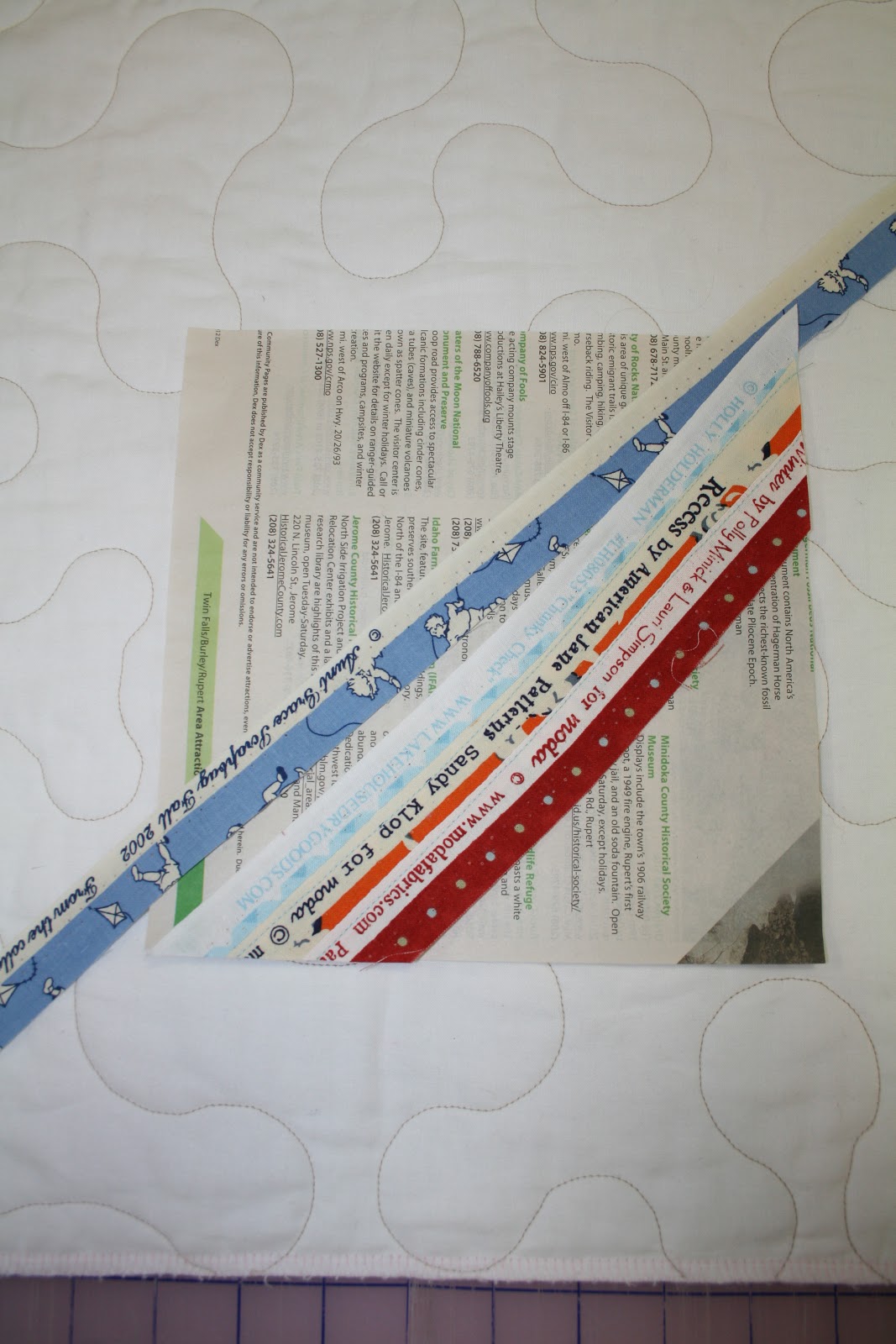 THE QUILT BARN: Scrappy Edge Free Quilt Pattern Tutorial