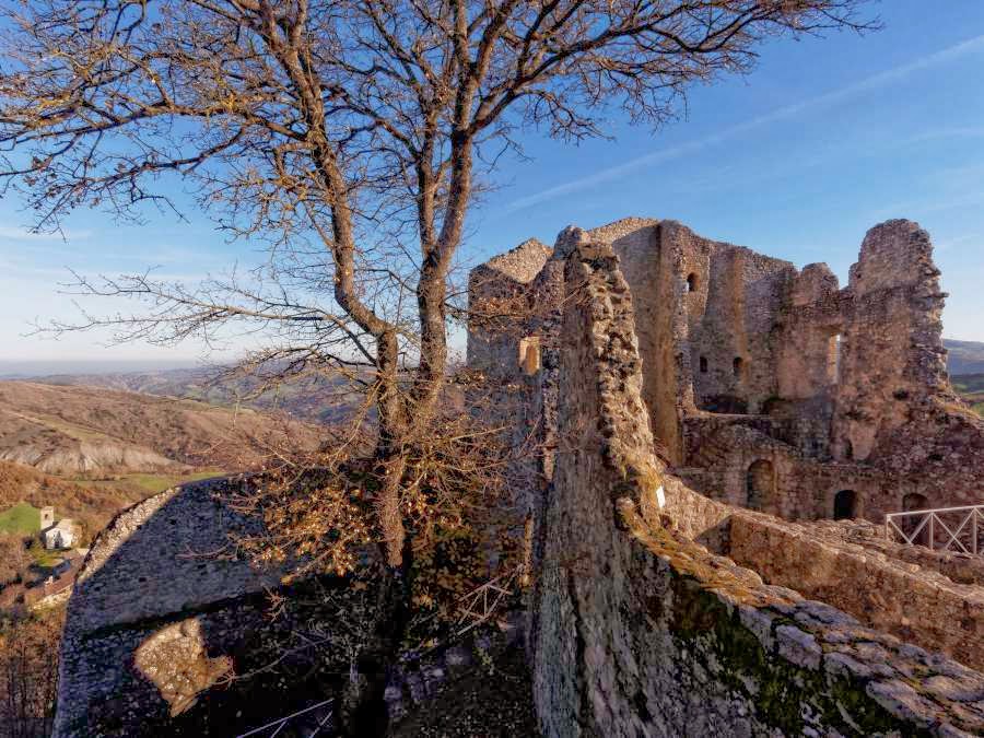 NIGEL'S RAMBLES: Going to Canossa