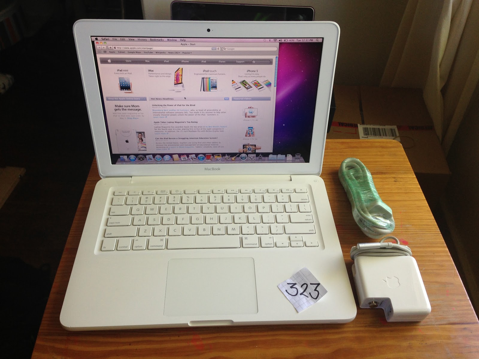 A Shoulder To Lean On: MacBook (13-inch, Late 2009) White Unibody ...
