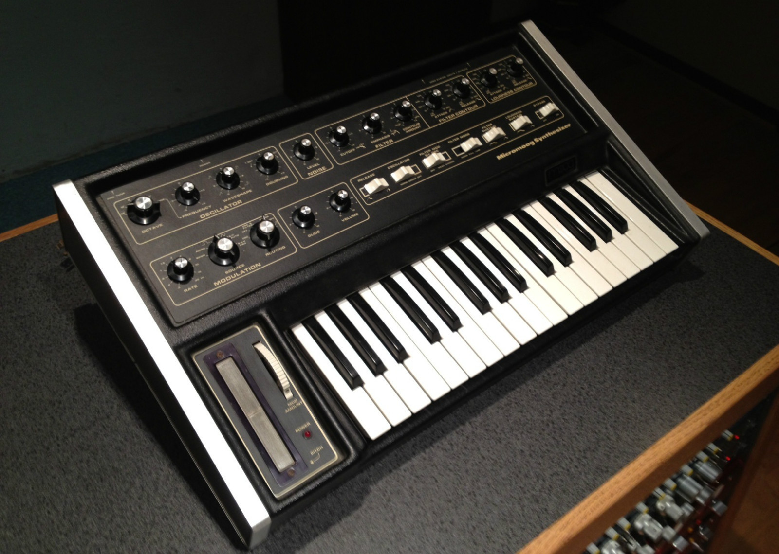 MATRIXSYNTH: Moog Micromoog Vintage Monophonic Analog Synthesizer SN 5624