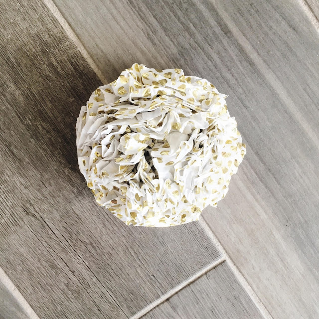 Notes From Nessa : Valentine's Day Tissue Ball Wreath Tutuorial