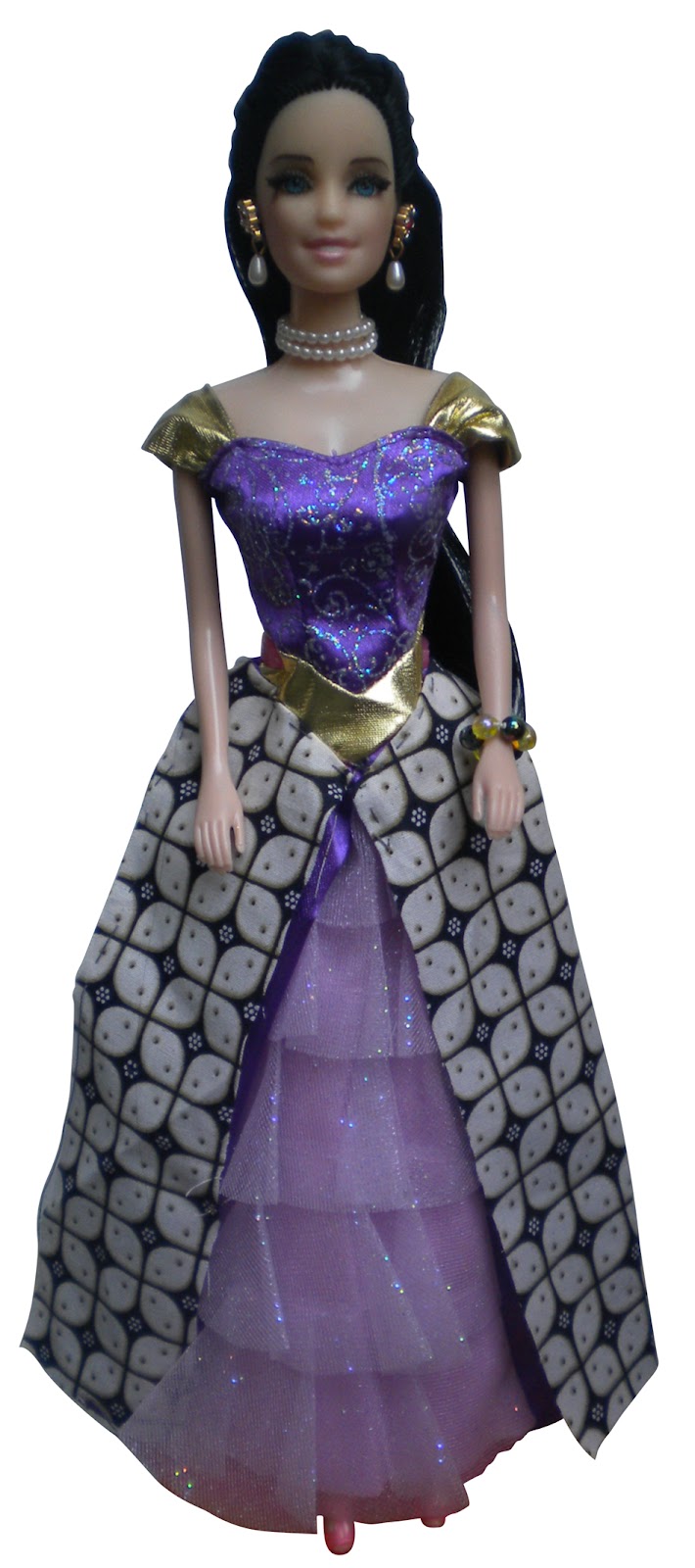 Barbie Batik Princess Sekar: Gaun Pesta Batik