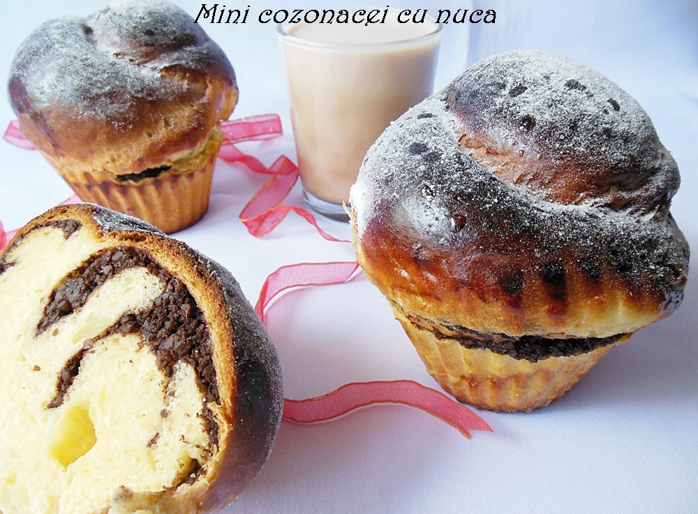 Rocsy in bucatarie: Mini cozonacei cu nuca