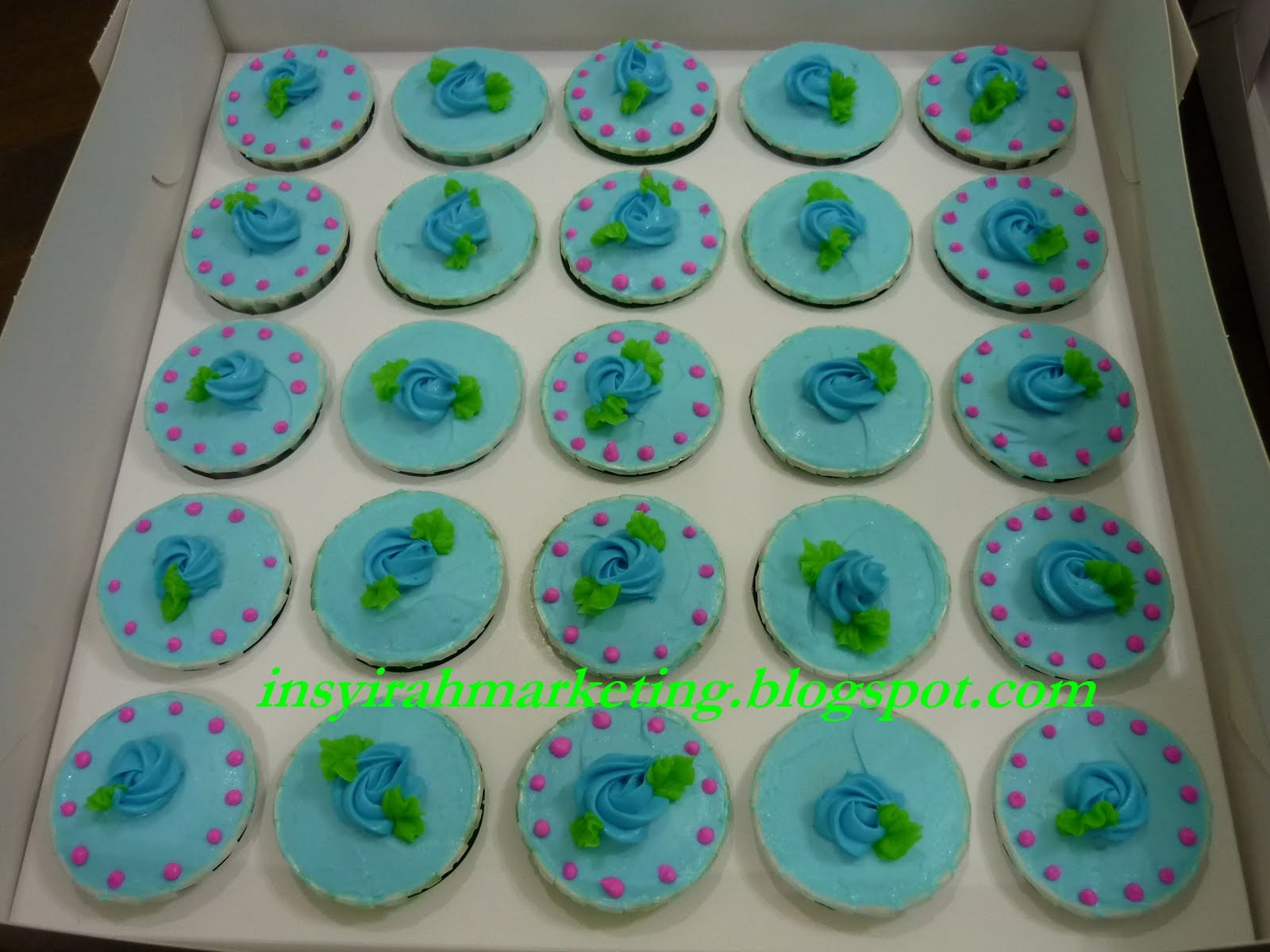 Chocolates for All: KOLEKSI KEK CAWAN COMEL