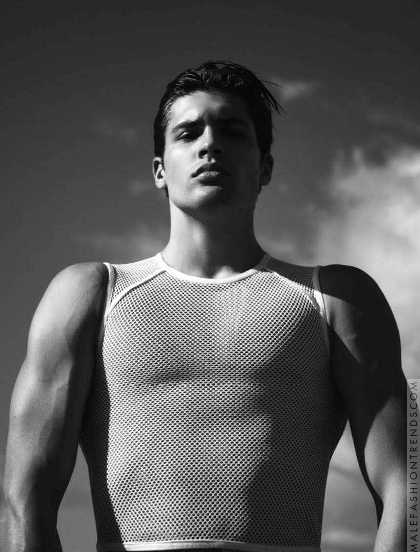 Miro Cech en 'Sheer Perfection' para Attitude Magazine por Steeve Beckouet