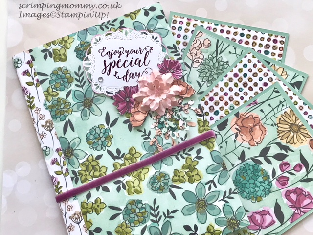 scrimpingmommy: EASY large pocket mini album.