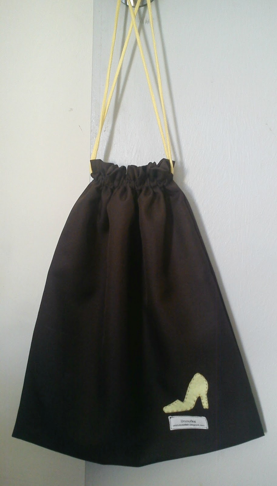 UmmuAns: Beg kasut dan uncang batu untuk jemaah haji