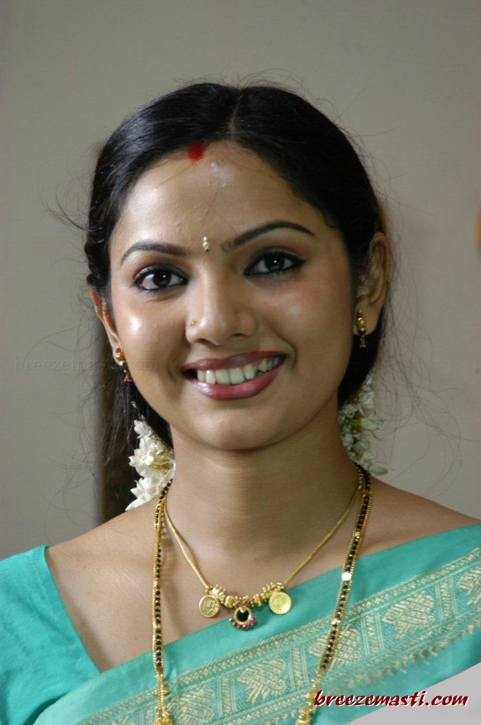 1stbuzz: samvritha sunil hot