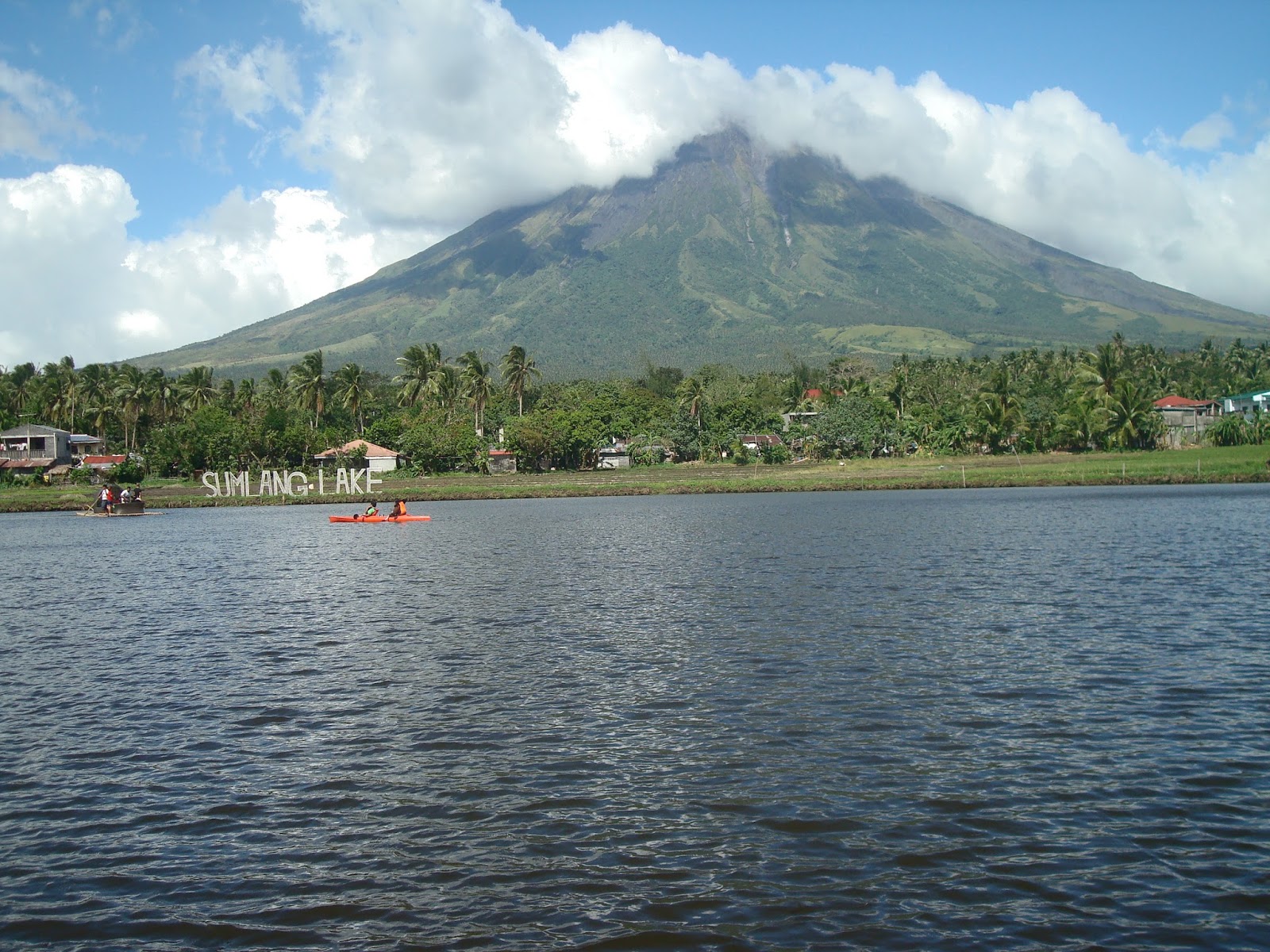 Adventures of A Vagabond: Sumlang Lake in Camalig Albay, A must see ...