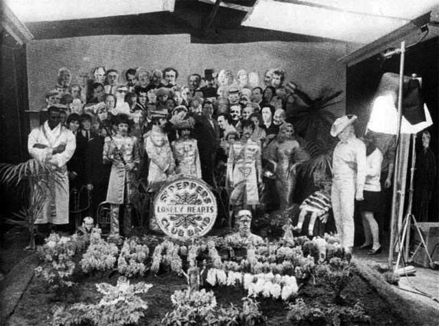 The Beatles - Sgt. Pepper's Lonely Hearts Club Band - OJO MELÓMANO