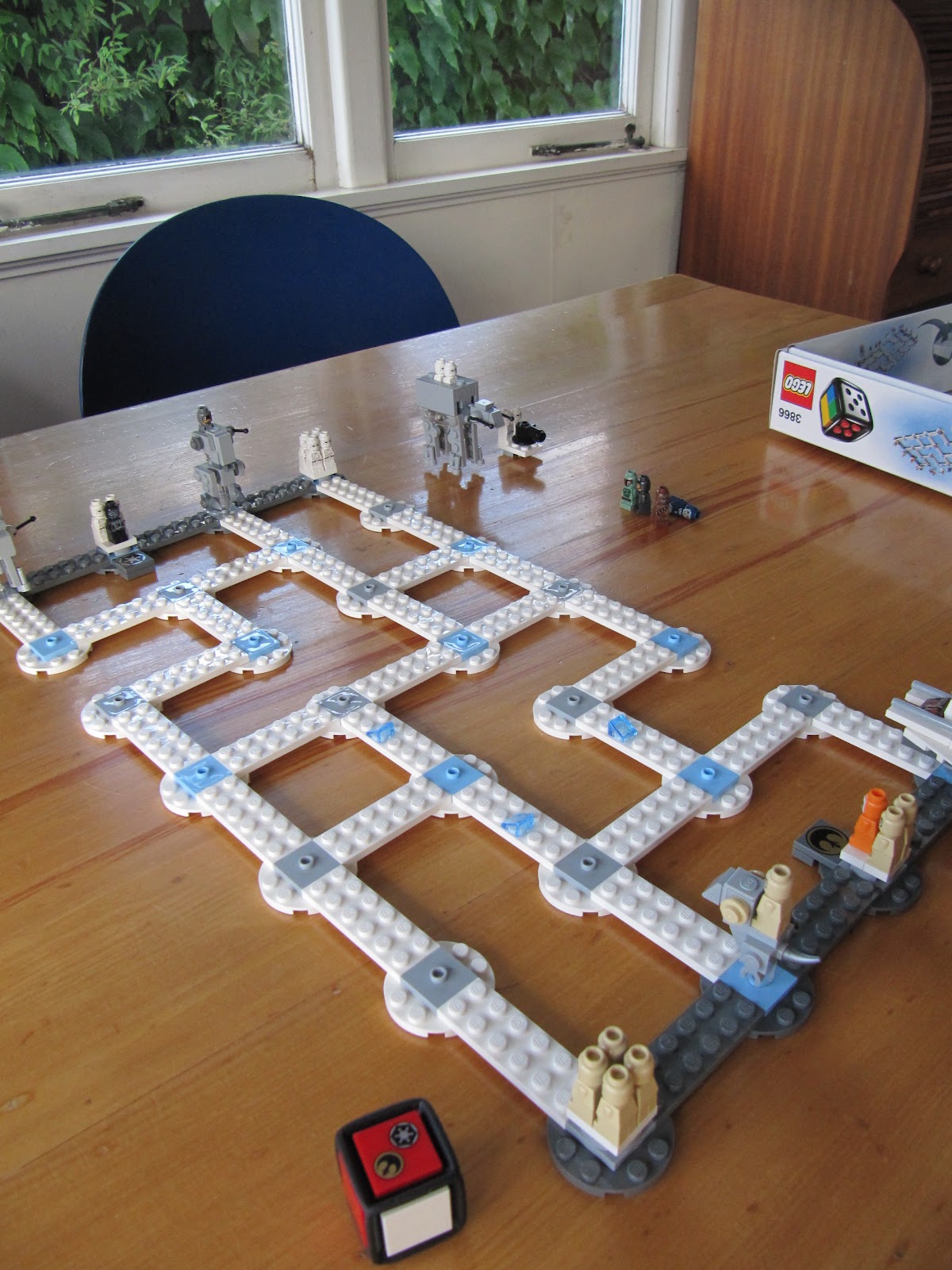 Toast and life: A review : LEGO Starwars Battle of Hoth game.