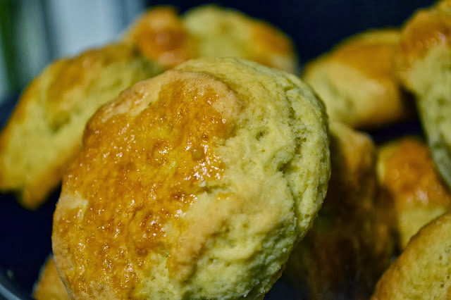 COOK AND SHOUT: ENGLISH VERSION: Scons For Tea