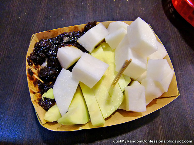 Mango-ong : Delicious bagoong and green mango inside the mall