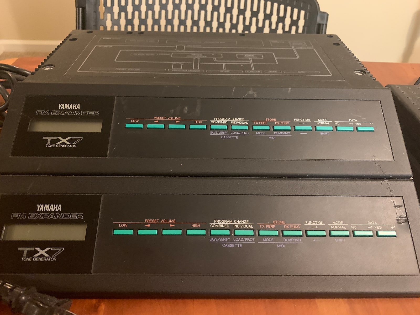 MATRIXSYNTH: Yamaha DX7 with Two TX7 Modules