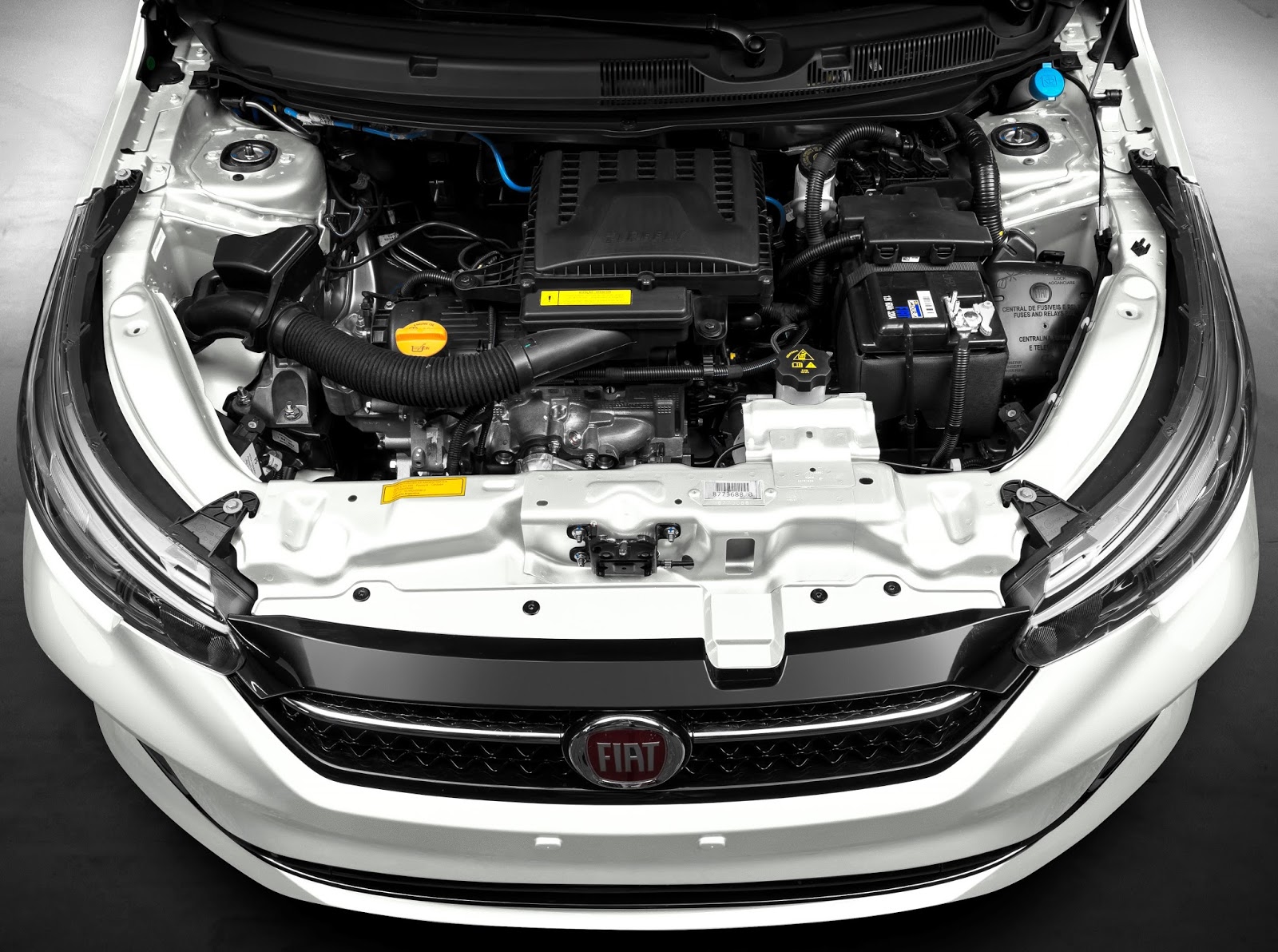 Fiat Cronos chega ao Brasil com versões entre R$ 53 990 e R$ 69 990