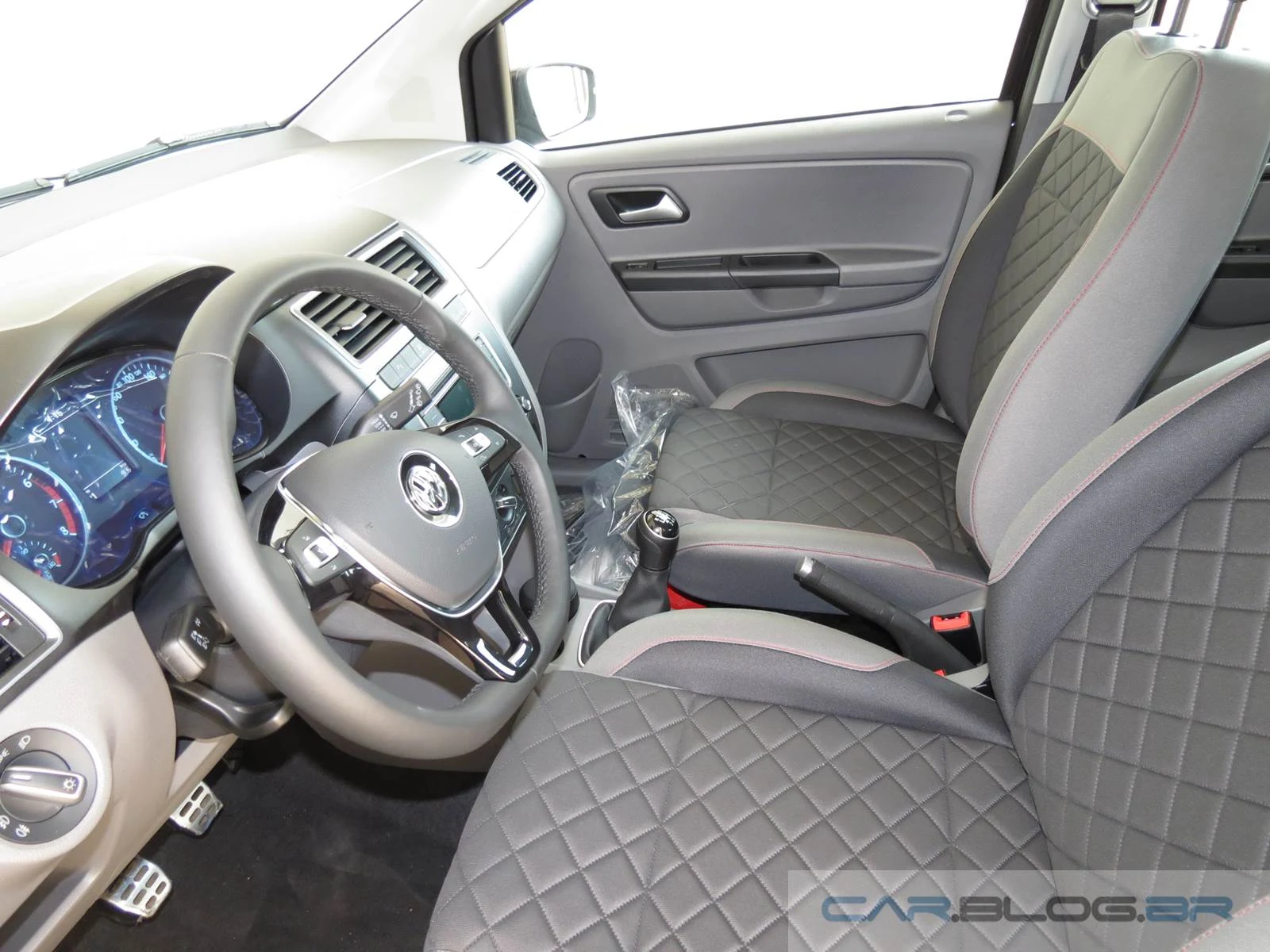 Novo Fox Highline 2015 chega às lojas com desconto de 3%