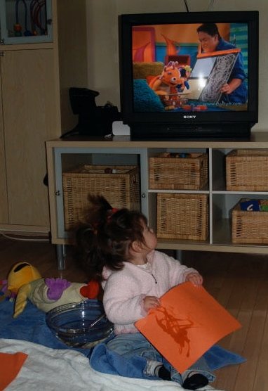 Homeschool and Light Tables: The Amazing Eebee