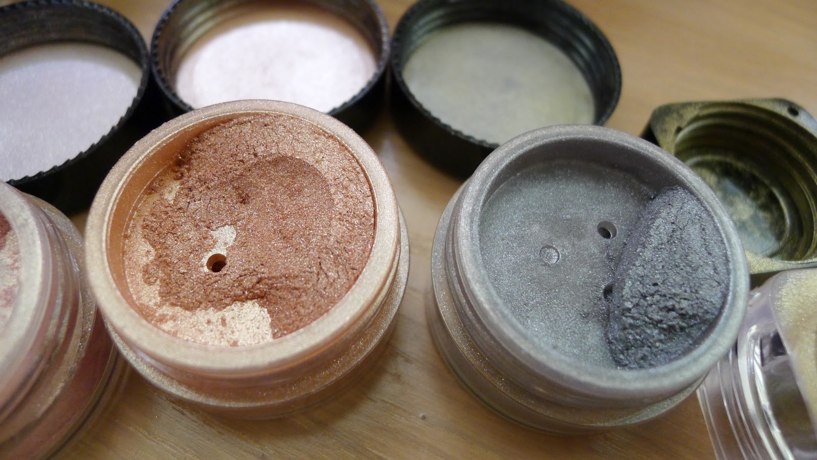 Sallicious Garden: Bellapierre Mineral Shimmer Powders