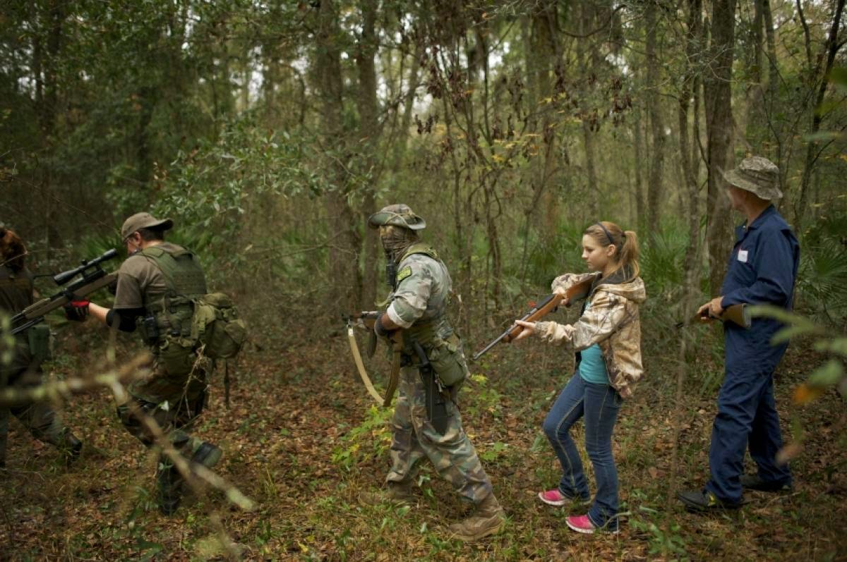 Survivre au Chaos: Demain, la milice... (1/2)