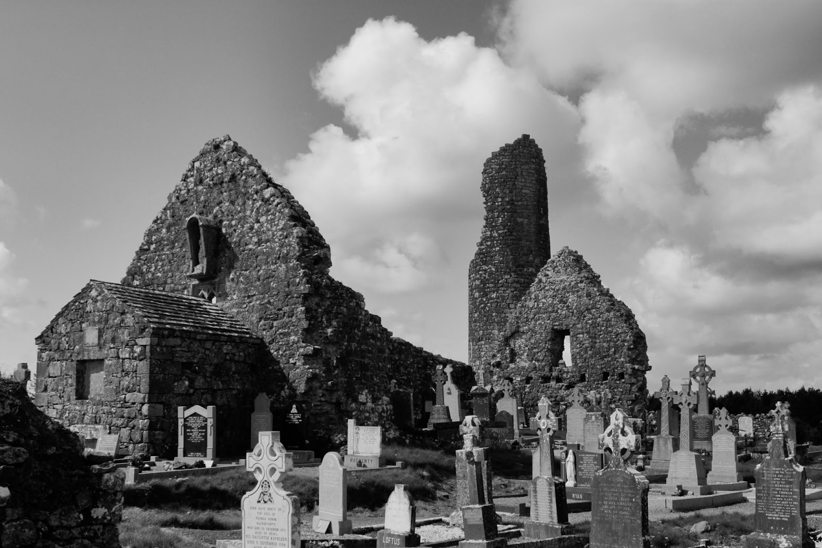 Historic Sites of Ireland: Kilbennan Round Tower
