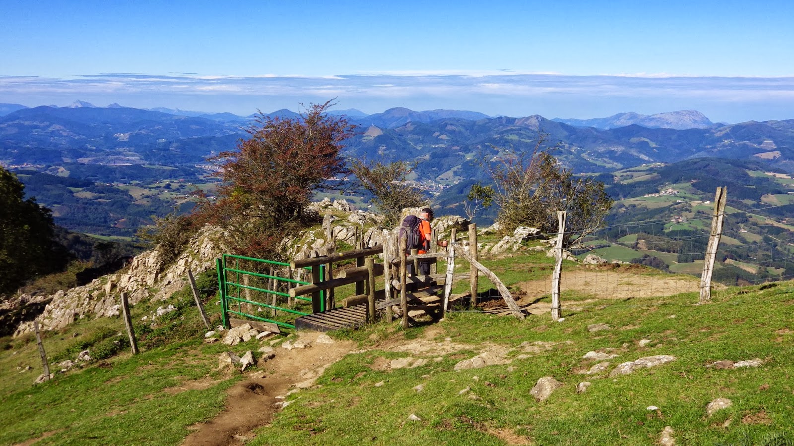 LAUKOAK: (20131016) Circular Larraitz-Auza Gaztelu-Larrunarri-Larraitz.