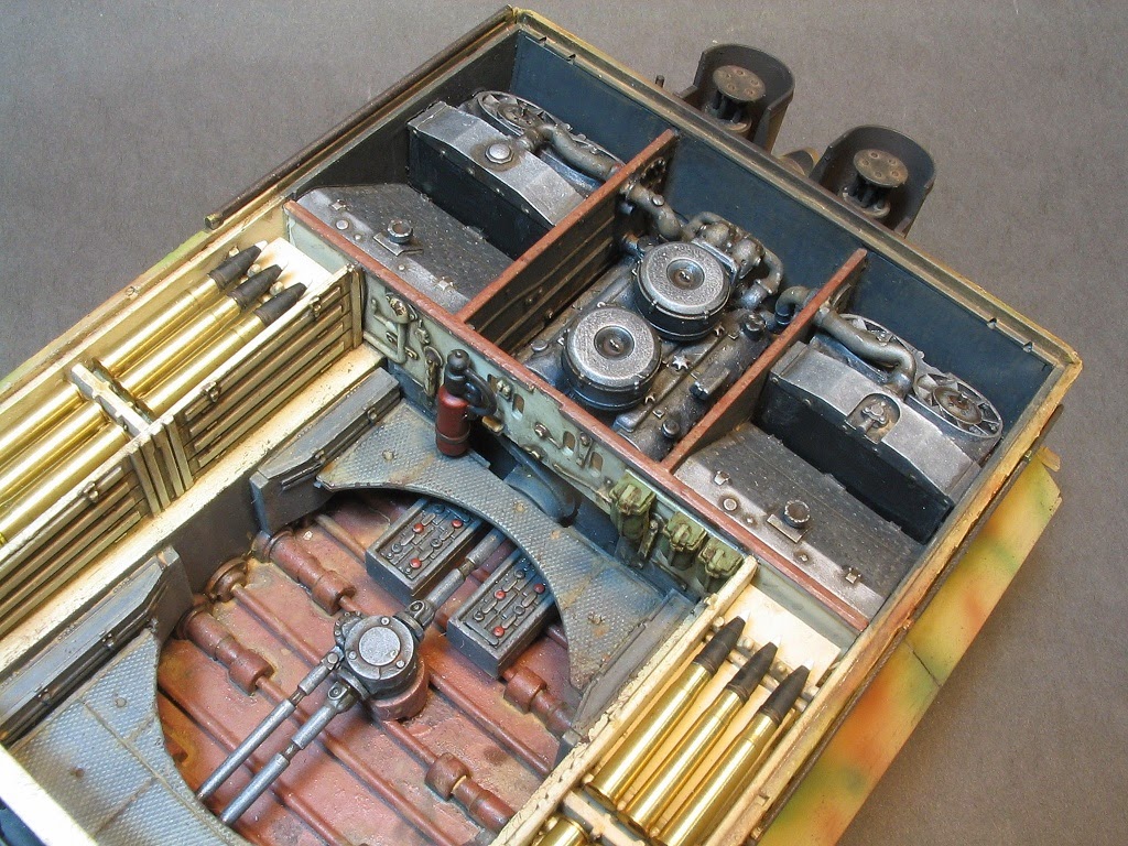 ptearsenal: Late Tiger 205 with interior