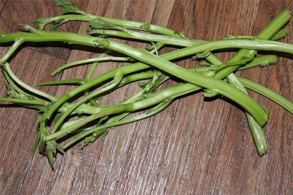 Saanvis food: Thotakura fry/Amarnath Leaves Fry ll Thotakura Kadala ...