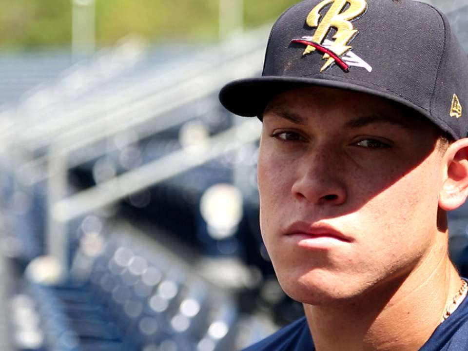 Bleeding Yankee Blue: I'M NOT BUYING IT