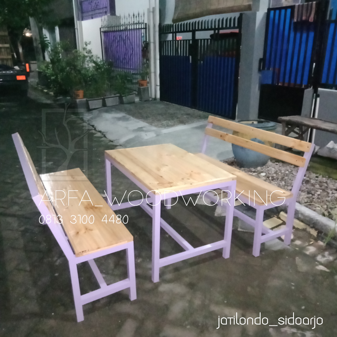 Meja Kursi Rangka Besi Hollo Alas Kayu Jatibelanda