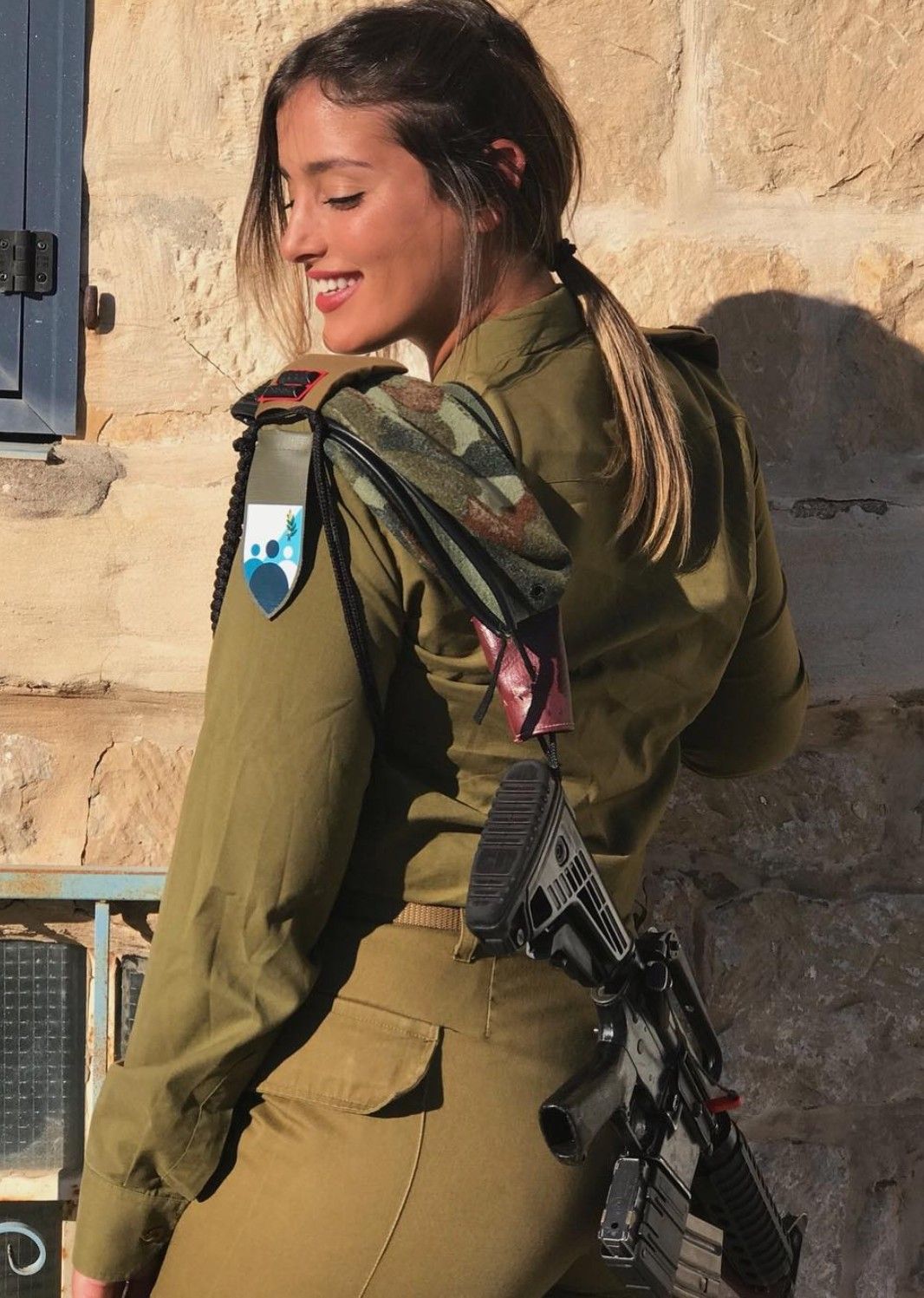 Amazing WTF Facts: Beautiful Israeli Military Women